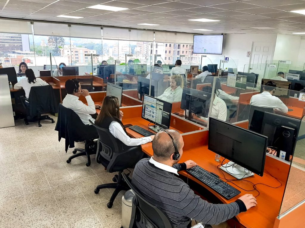 El Centro de Contacto del IGSS es el principal canal de consulta de la población - Noticias IGSS