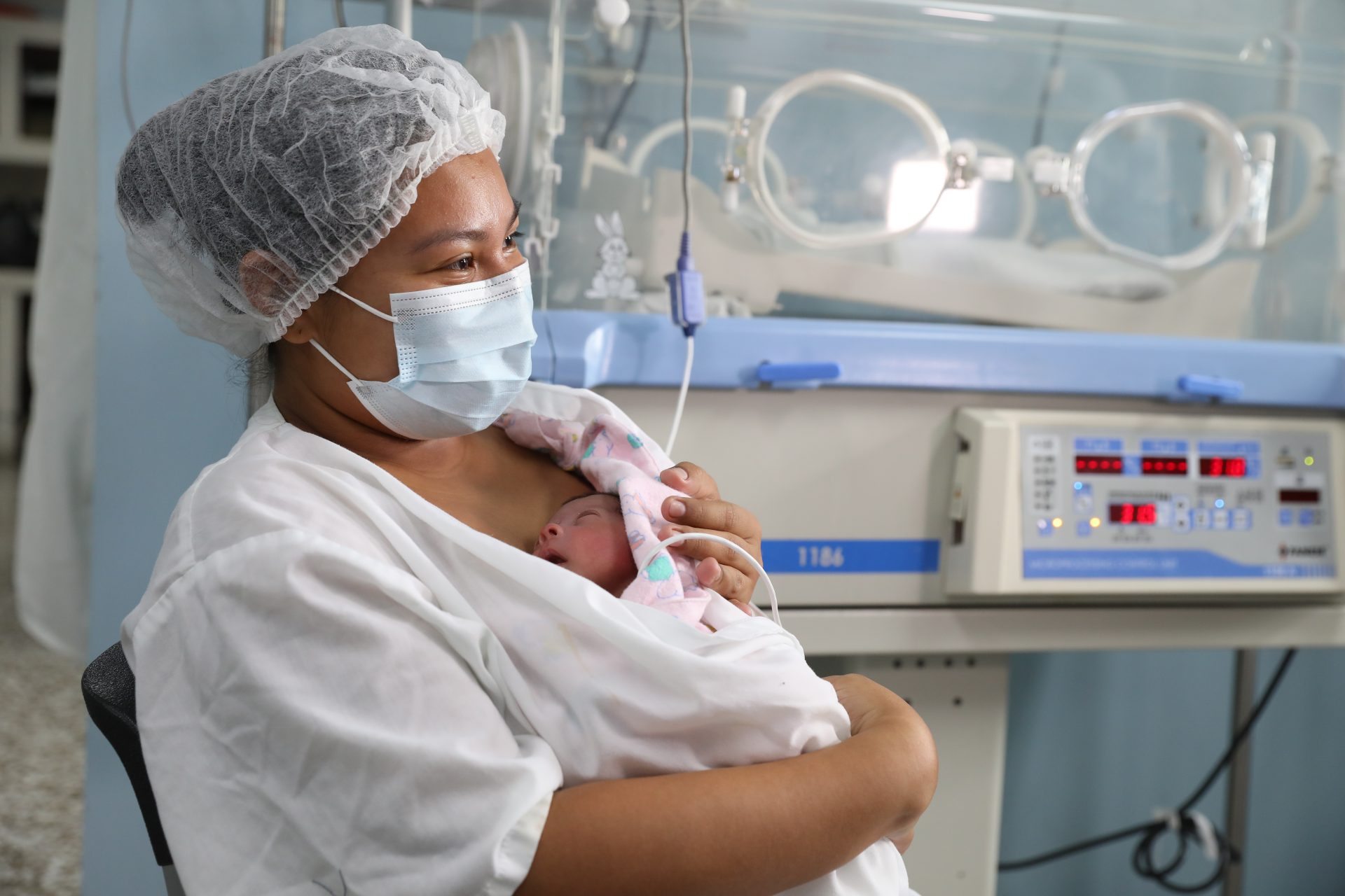 Un reto lleno de amor: bebés Canguro - Noticias IGSS