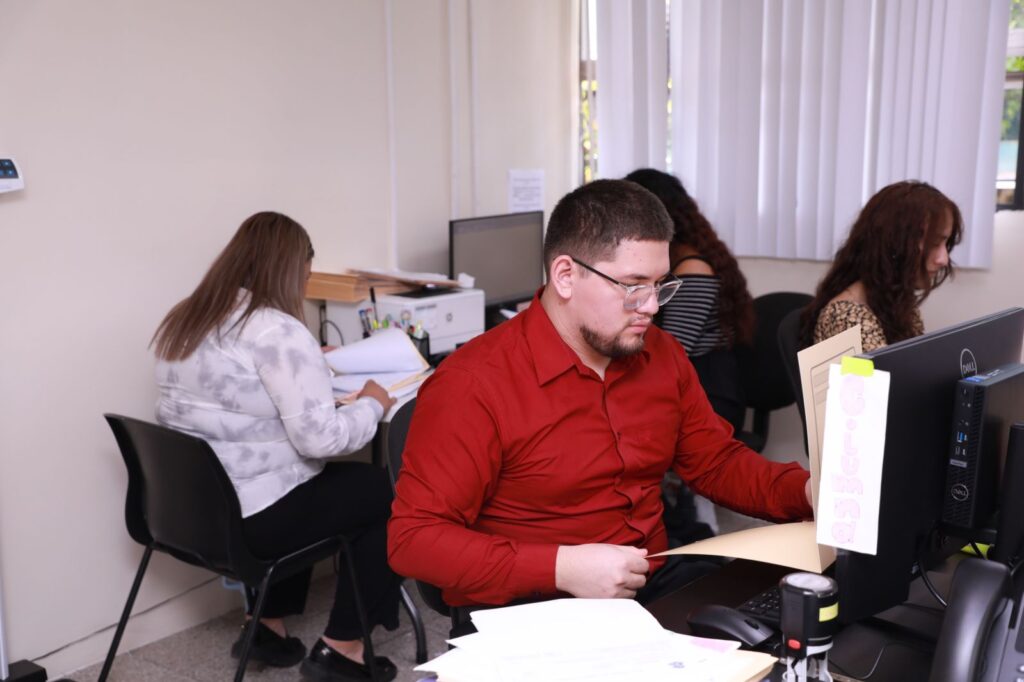 Ceibal lanza proyecto para reducir tiempos de espera en consultas médicas | Noticias IGSS